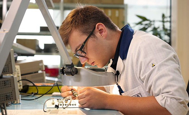 Elektroniker Geräte und Systeme