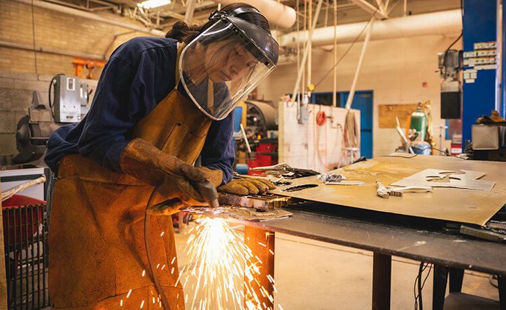 Schweißer Ausbildung: Wege zum Beruf