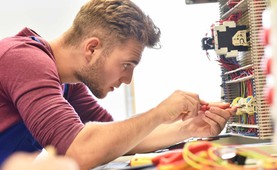 Ausbildung IT-Systemelektroniker: Stellen & Gehalt